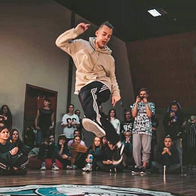 Dans okulları Studio 22, Belgorod, foto