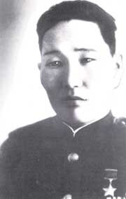 Anıt levhası, anıt taş Герою Советского Союза Манджиеву Лиджи Исмаиловичу, Kalmukya, foto