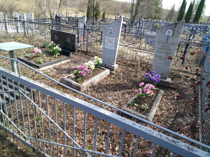 Ünlü kişilerin mezarları Старший сержант В.А. Коростелев, Orel, foto