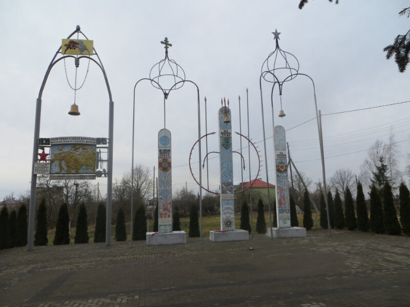 Anıt, heykel Аллея Славы, Kaliningradskaya oblastı, foto