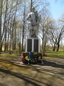 Погибшим в годы Великой Отечественной войны (Smolensk Region, Pochinkovskiy munitsipalny okrug, derevnya Murygino), anıt, heykel  Smolenskaya oblastından