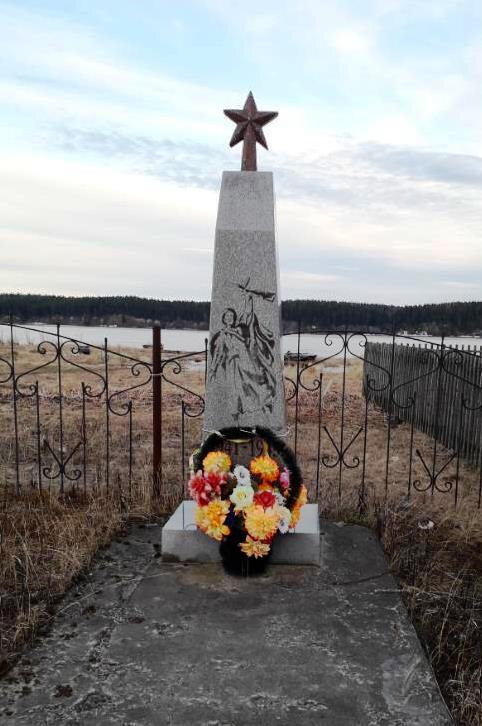 Anıt, heykel Погибшим воинам в Великой Отечественной войне, Hantı‑Mansi Özerk Okrugu, foto