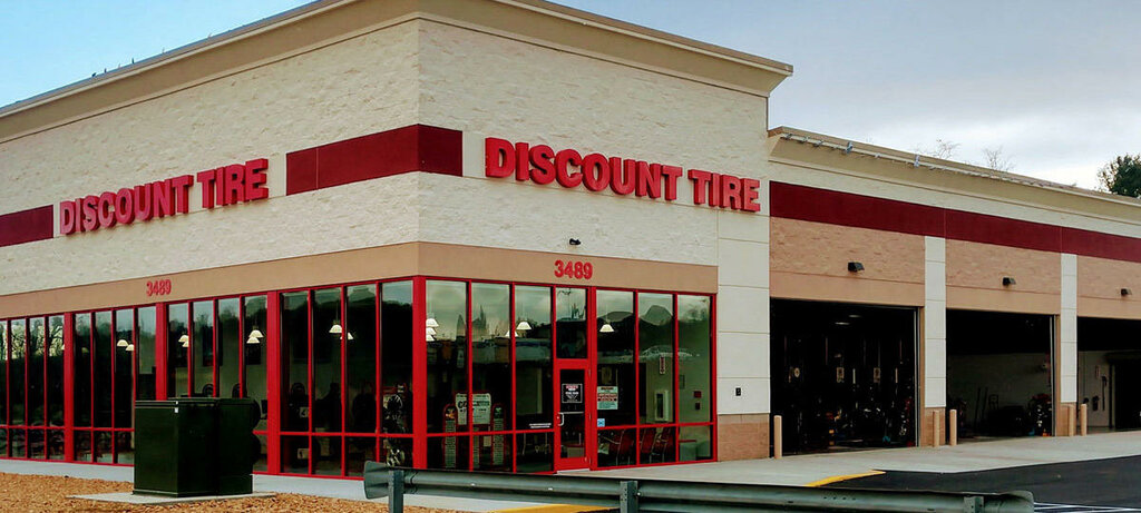 Jant ve lastikçiler Discount Tire, Virginia, foto