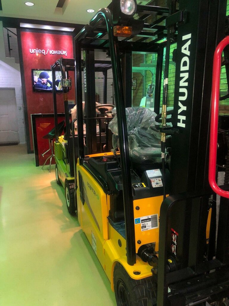 Özel üretim araç ve ekipmanları Unieq warehouse, Taşkent, foto
