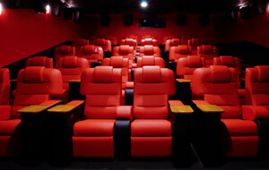 Cinema Grand Palace (Italyanskaya Street No:15Б), sinemalar  Saint‑Petersburg'dan