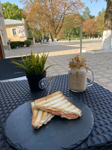 CoffeePit (Krasnaya ulitsa No:6), kahve dükkanları  Labinsk'ten