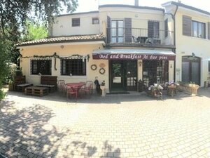 Ai Due Pini B&b (Venice, Verona, Bussolengo, Via dei Pini, 1), otel  Dünya'dan