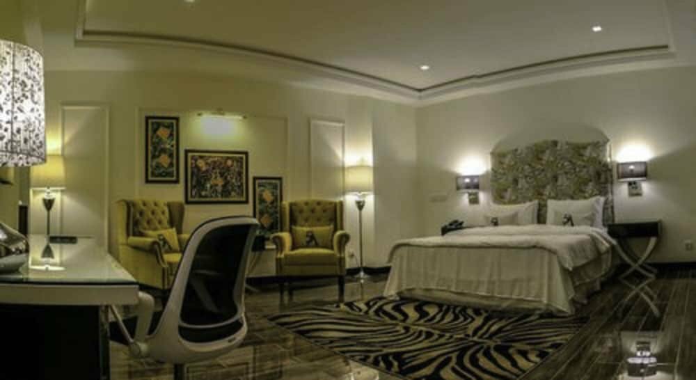 Otel 5th Avenue Hotel, Bahavalpur, foto