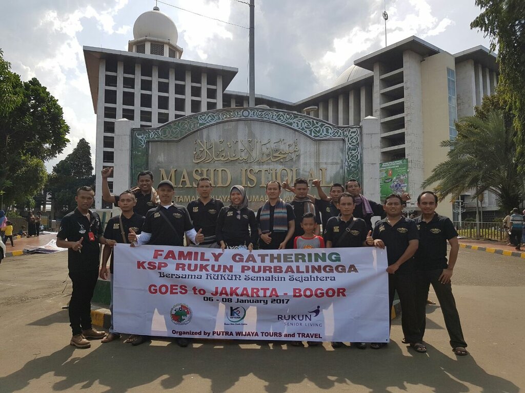 Seyahat acenteleri Putra Wijaya, Surabaya, foto