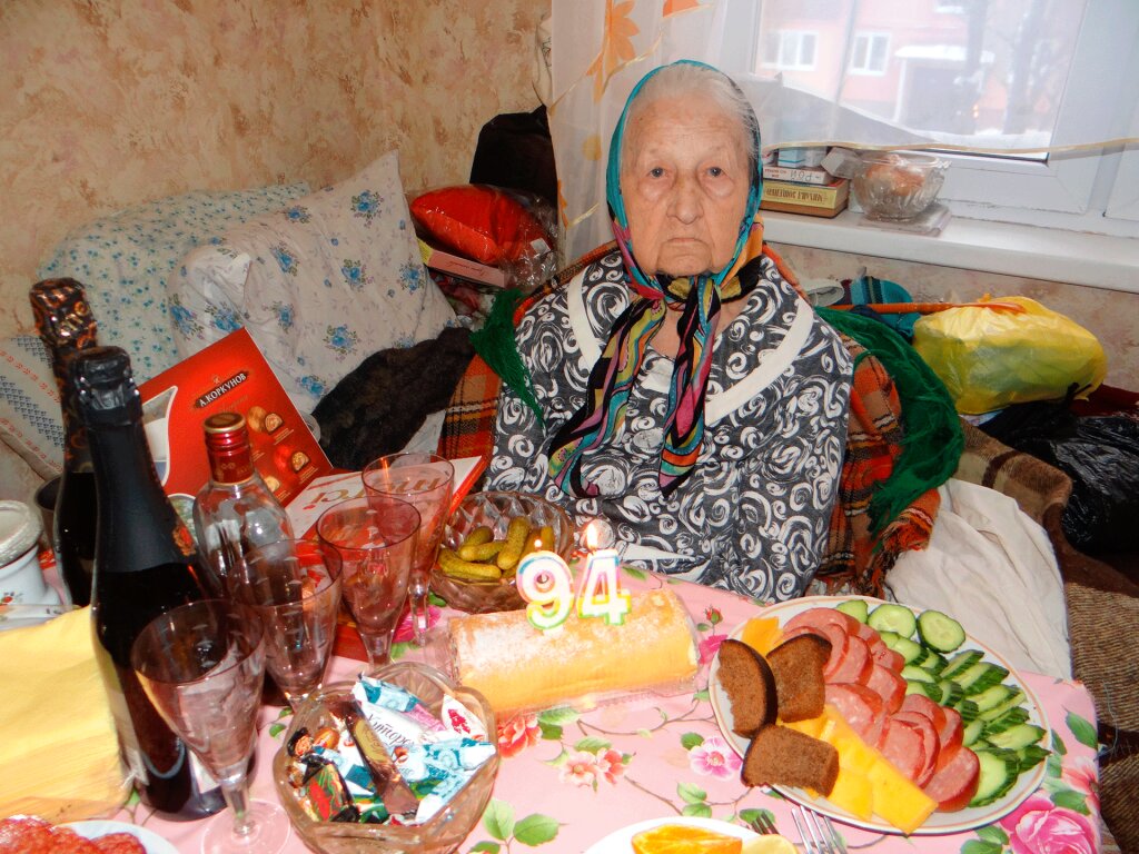 Yaşlı ve hasta bakım hizmetleri Native People, patronage service, Sakhalinsk, foto