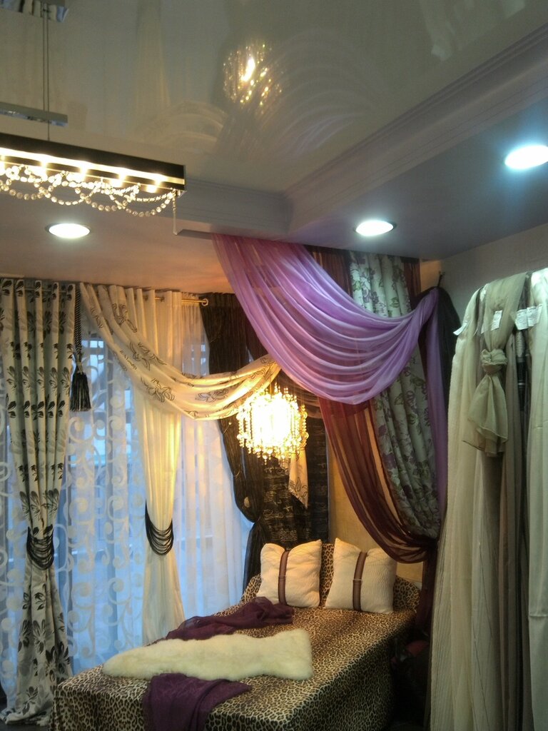 Perde ve korniş üreticileri Curtain salon Larisa, Petrozavodsk, foto