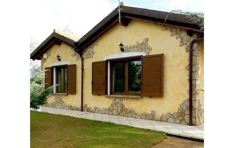 Kapılar C. S. Infissi, Sardunya, foto