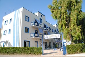 Campitur (Via Tulipani 87,86042 Campomarino,), otel  Molise'den
