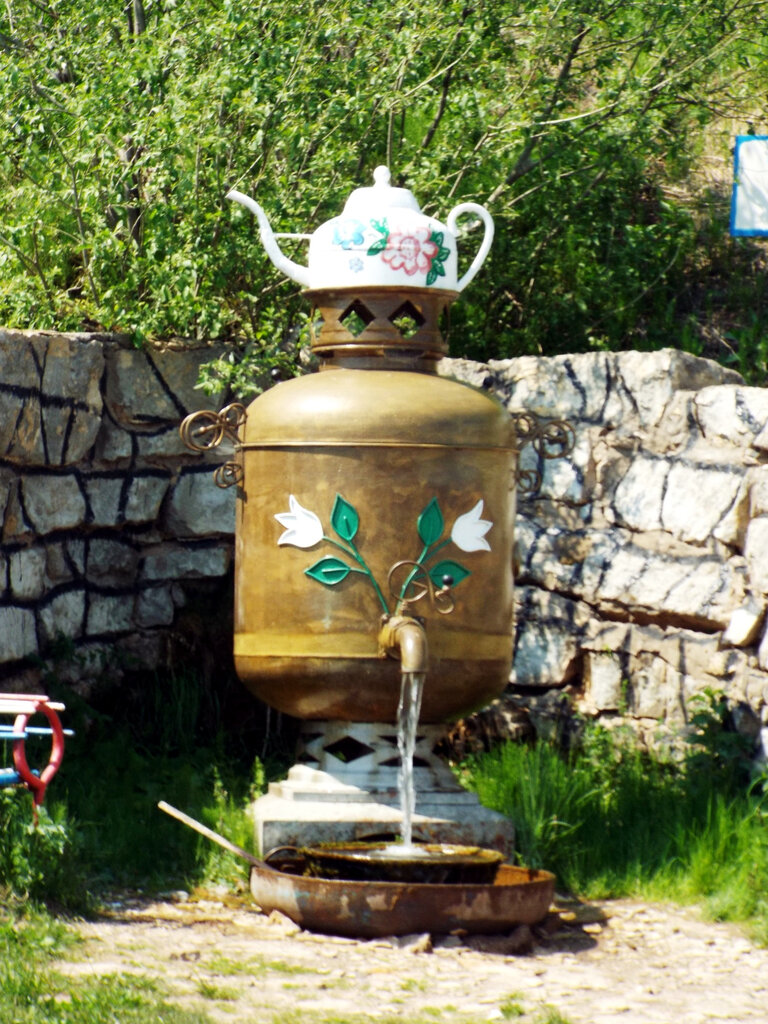 Pınar, çay Spring, stream, Tataristan, foto