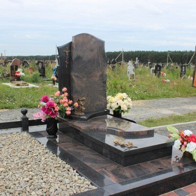 Heykel ve mezarlık taşı üreticileri Памятники, Azov, foto