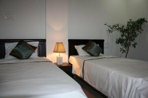 Falcons Nest Studio Apartments (State of Telangana, Greater Hyderabad Municipal Corporation, Hyderabad, Chandanagar), otel  Haydarabat'tan