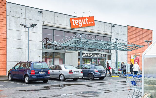 Süpermarket Tegut... gute Lebensmittel, Riedstadt, foto