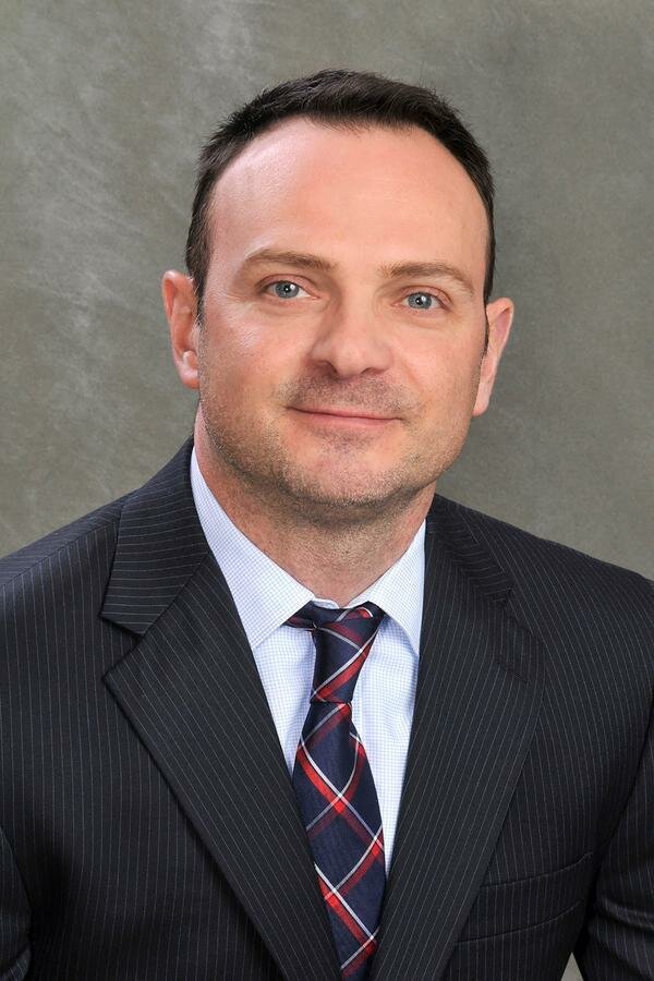 Yatırım fonu firmaları Edward Jones - Financial Advisor: Stephen Harrington, Connecticut Eyaleti, foto