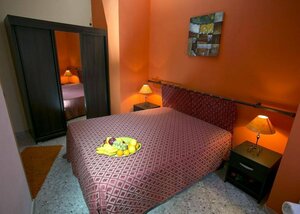 B&b Due Passi Dal Centro (Vicolo Cavazza No:27, Marsala), otel  Marsala'dan