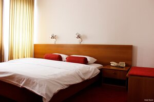 Grand (Muhameda ef. Pandže No:2, Sarajevo), otel  Saraybosna'dan