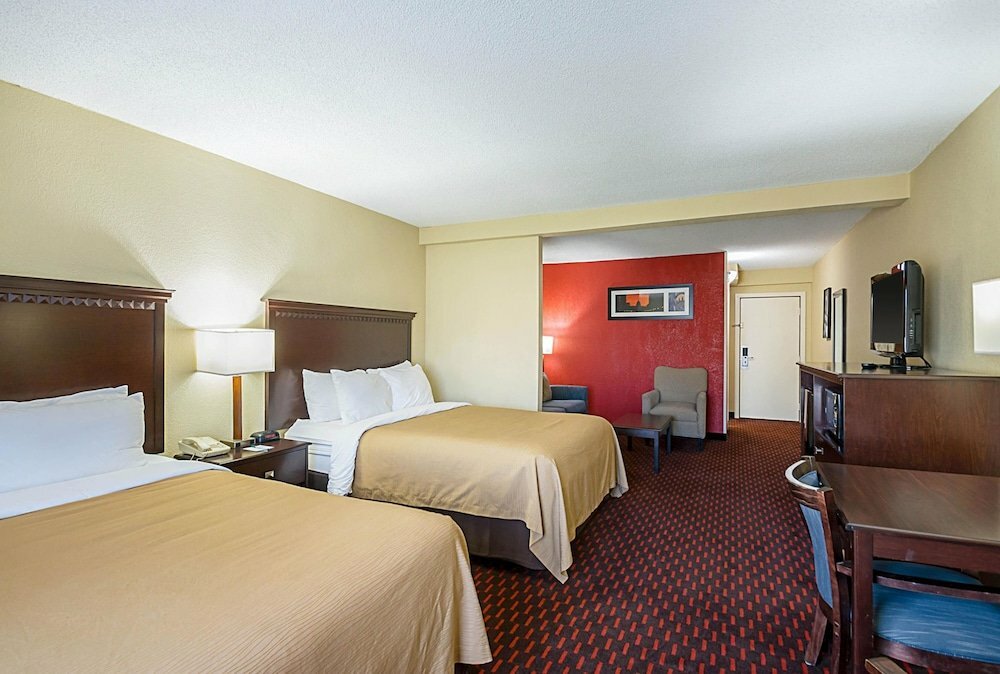 Otel The Plaza Inn & Suites, Hagerstown, foto