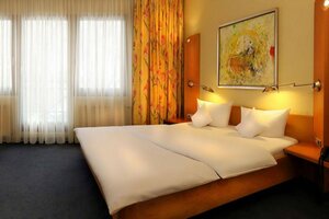 DoblerGreen Hotel (Dieselstraße No:31, Gerlingen), otel  Baden‑Wurttemberg'den