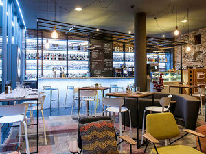 Novotel Gent Centrum (Hoogpoort No:50), restoran  Ghent'ten