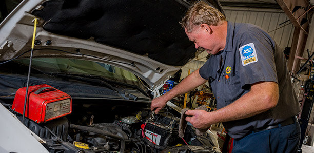 Otomobil kliması firmaları Happy Wallet Quality Auto Repair, Florida Eyaleti, foto