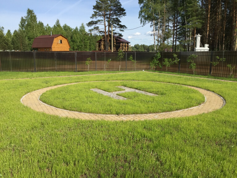 Helikopter pisti вертолётная площадка Крутой Ручей, Saint‑Petersburg ve Leningradskaya oblastı, foto