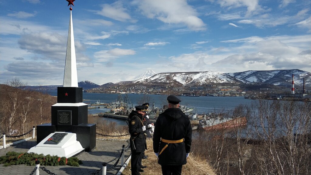 Anıt, heykel Герой Советского Союза Петр Иванович Ильичёв, Petropavlovsk, foto
