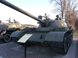 Средний танк Т-54Б выпуска 1975 года (Moscow Region, Mytishi Urban District, derevnya Sholokhovo), teknoloji anıtı  Moskova ve Moskovskaya oblastından