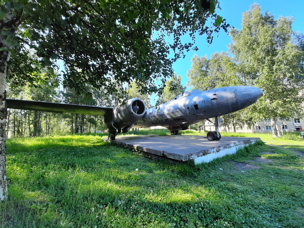 Teknoloji anıtı Самолëт Ил-28, Arhangelskaya oblastı, foto