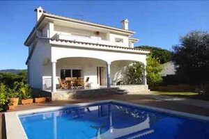 Villa Joncs (Comunidad Autònoma de Cataluña, Girona, Calle Joncs, 10), otel  Katalonya'dan