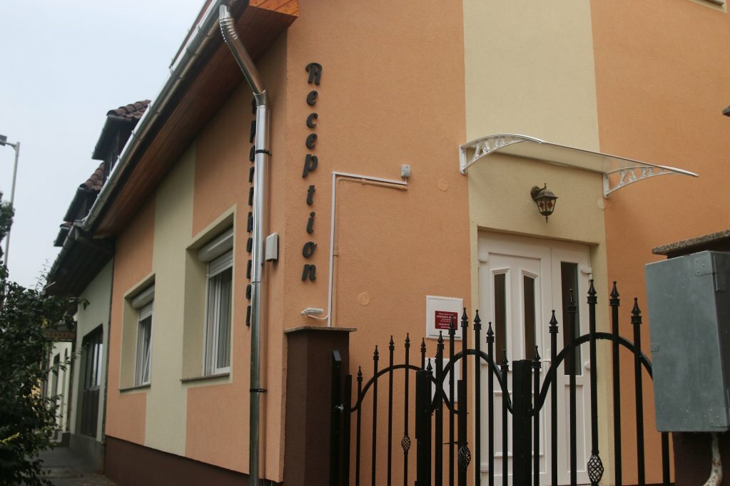 Otel Aparthotel Orient, Dünya, foto