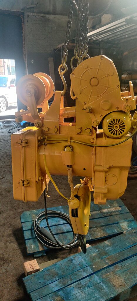 Vinç firmaları Gpo124, Krasnoyarsk, foto