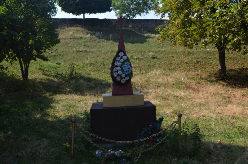 Anıt, heykel Погибшим воинам в годы ВОВ 1941-1945 гг., Kabardino‑Balkarya, foto