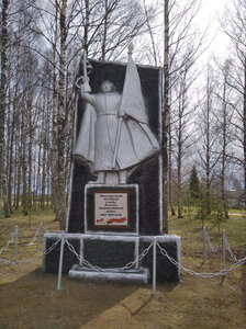 Солдат (Smolensk Region, Kholm-Zhirkovskiy munitsipalny okrug, derevnya Pechatniki), anıt, heykel  Smolenskaya oblastından