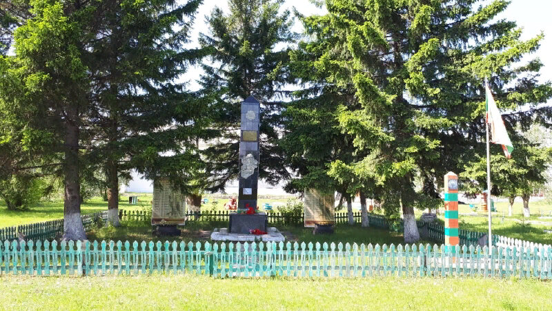 Anıt, heykel Землякам, погибшим в годы Великой Отечественной войны, Krasnoyarski krayı, foto