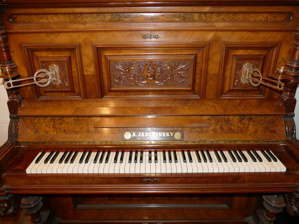 Müzik enstrumanların tamiri Piano Hall Klavier & Flügel Reparatur und Restauration München, Münih, foto