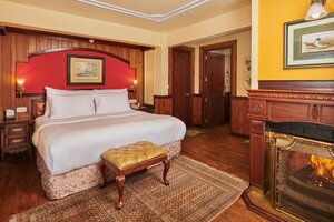 Mayfair Darjeeling (Violet Line, Mandi House metro station), otel