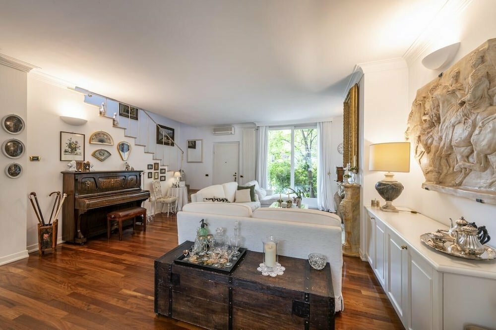 Otel I Bravi, Lombardiya, foto