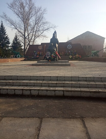Anıt, heykel Братская могила, Orlovskaya oblastı, foto