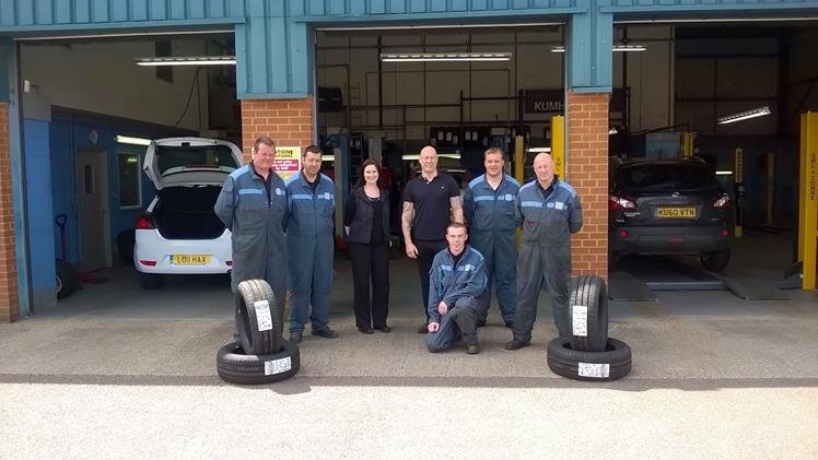 Otomobil ekspertizi Country Vehicles Flitwick Ltd, İngiltere, foto