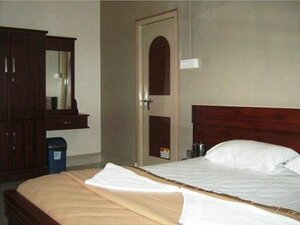 Hotel Caveri (Delhi, South West District, Grey Line, Dhansa Bus Stand), otel