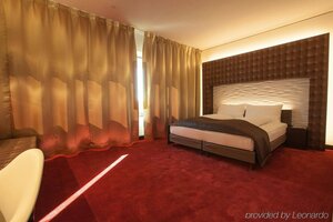 Airport Hotel Basel (Basel-Stadt, Basel, Flughafenstrasse, 215), otel  Basel'den