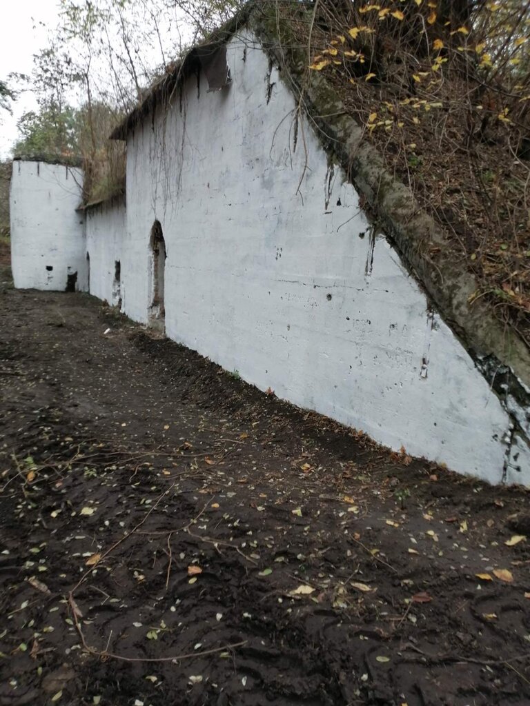Müzeler ve sanat galerileri Казарменный форт БВ, Brest, foto