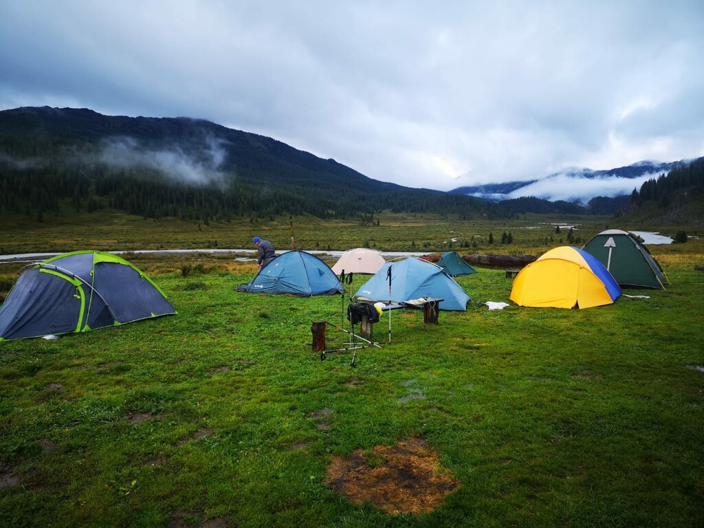 Turistik yerler Camping area Sarsenbay, Doğu Kazakistan eyaleti, foto