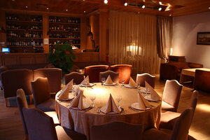 Restaurant Zagorodnyj ochag (Podushkinskoe Highway No:9), restoran  Odintsovo'dan