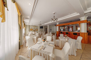Beryozovaya roshcha (Moscow Highway No:14, Tver), restoran  Tver'den