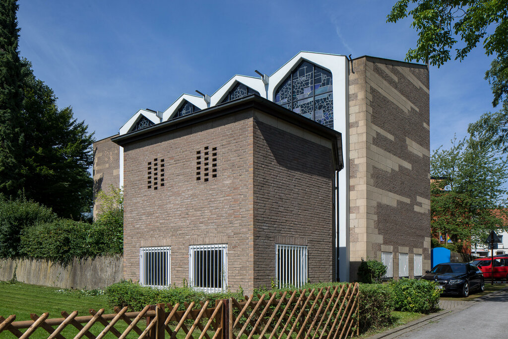 Dini dernekler Jona-Kirche - Evangelische Kirchengemeinde Essen-Heidhausen, Kuzey Ren‑Vestfalya, foto